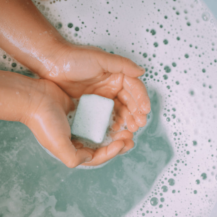 Splashing Bath Bombs – Little Pinwheels